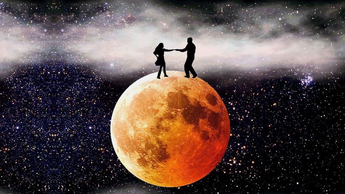 DANCING-On-The-Moon - iloveithaki.gr